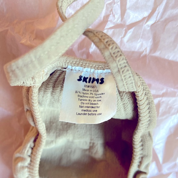 SKIMS | Accessories | Brand New Skims Face Mask In Clay | Poshmark
